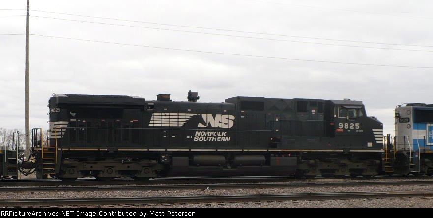 NS 9825